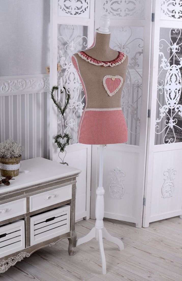 MANECHIN DIN LEMN ALB CU TINUTA VINTAGE | Fashion Hunt