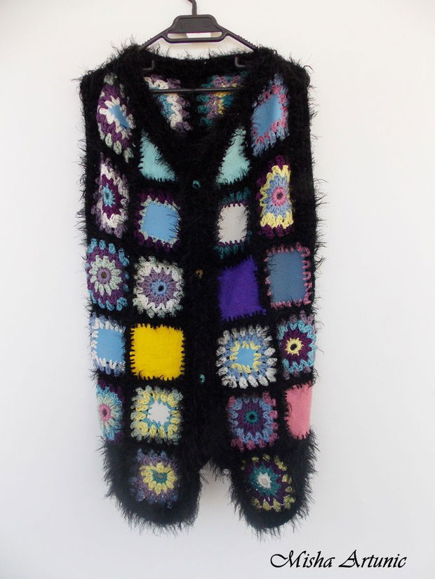 vandut - vesta din patrate colorate crosetate, impaslite si din piele ...