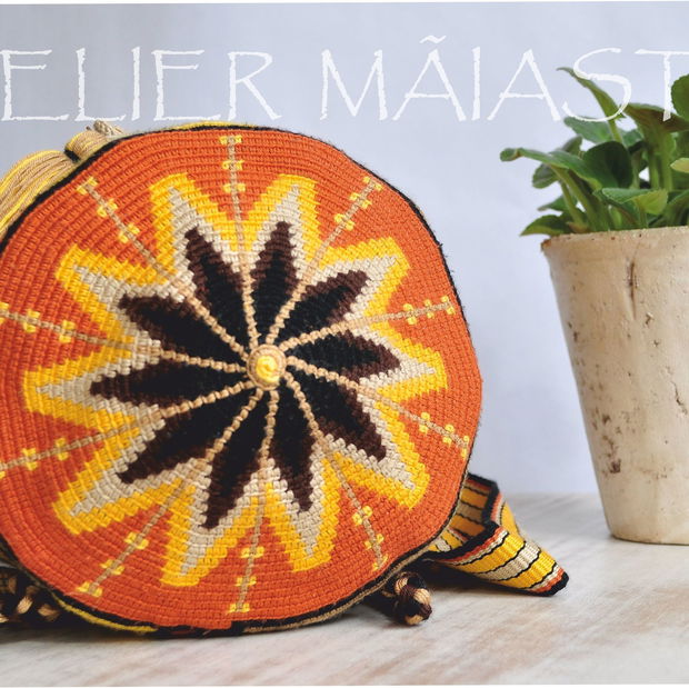 set genti crosetate ornamentate cu motive popular din Maramures scara ...