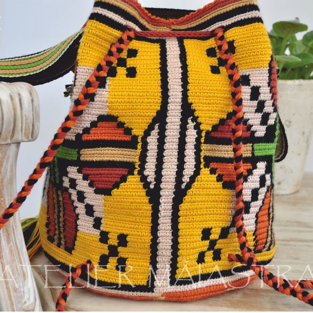 set genti handmade crosetate ornamentate cu motivul popular din Moldova ...