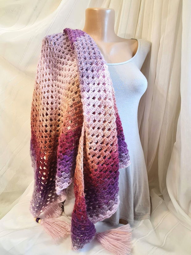 Șal triunghiular croșetat manual OANA | Breslo