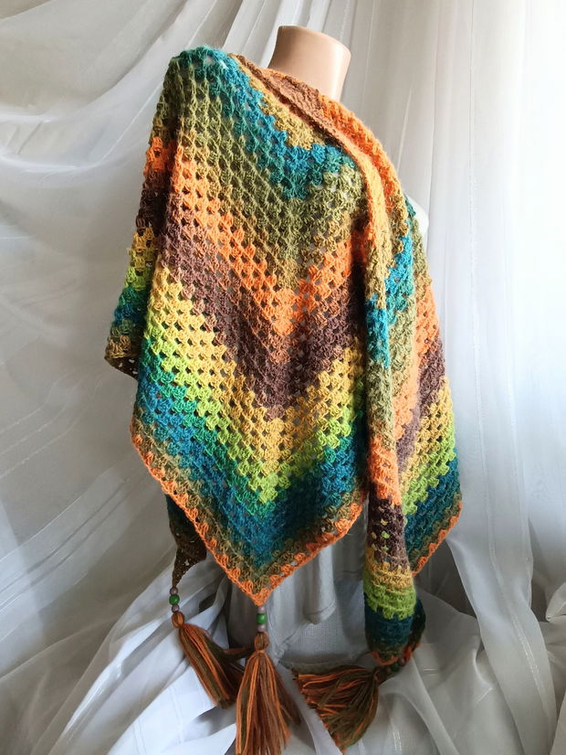 Șal triunghiular croșetat manual MARINA | Breslo