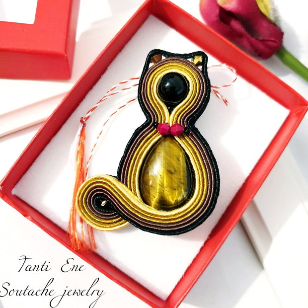 REZERVATA Brosa-mărțișor pisicuță, Brosa soutache | Breslo