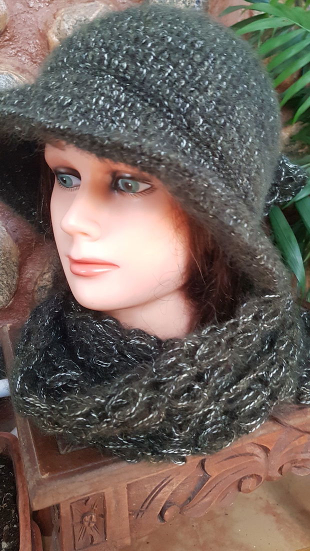 Set crosetat, palarie crosetata, esarfa crosetata. | Breslo