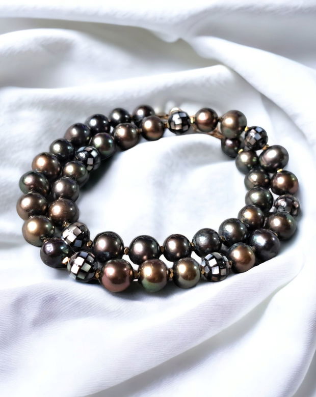 Colier din perle de cultura si margele de sidef abalone | Breslo