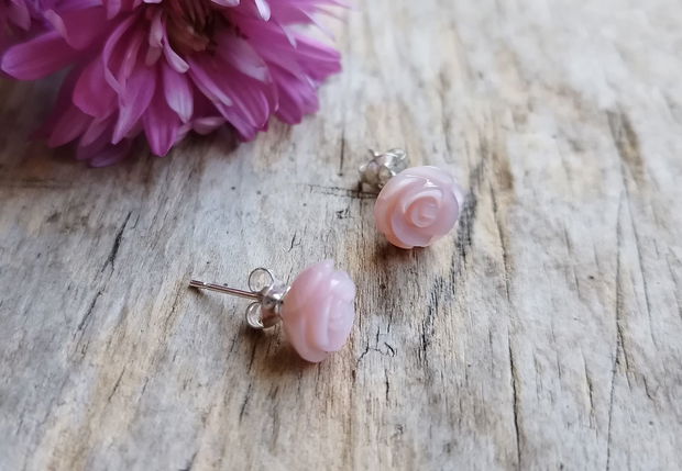 Cercei argint cu trandafirasi din sidef roz REZERVATI, 10 mm | Breslo