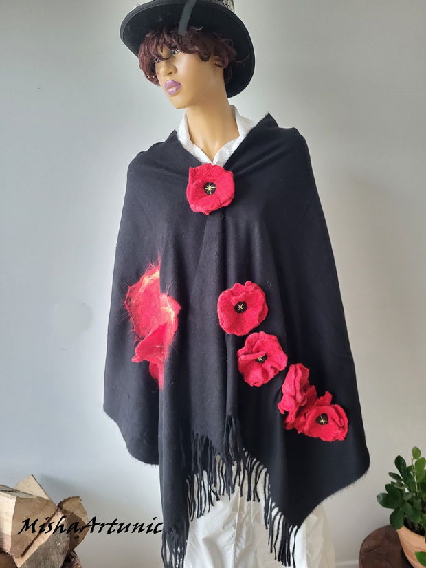 Sal cu maci rosii impasliti | Breslo