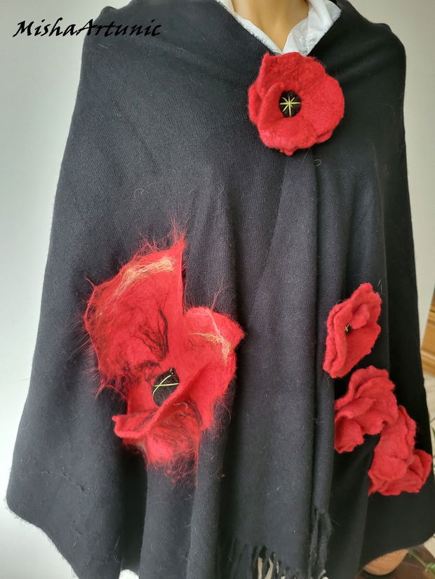 Sal cu maci rosii impasliti | Breslo