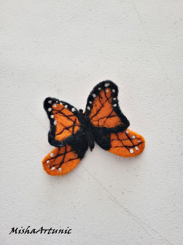 Fluture Amiral - Brosa | Breslo