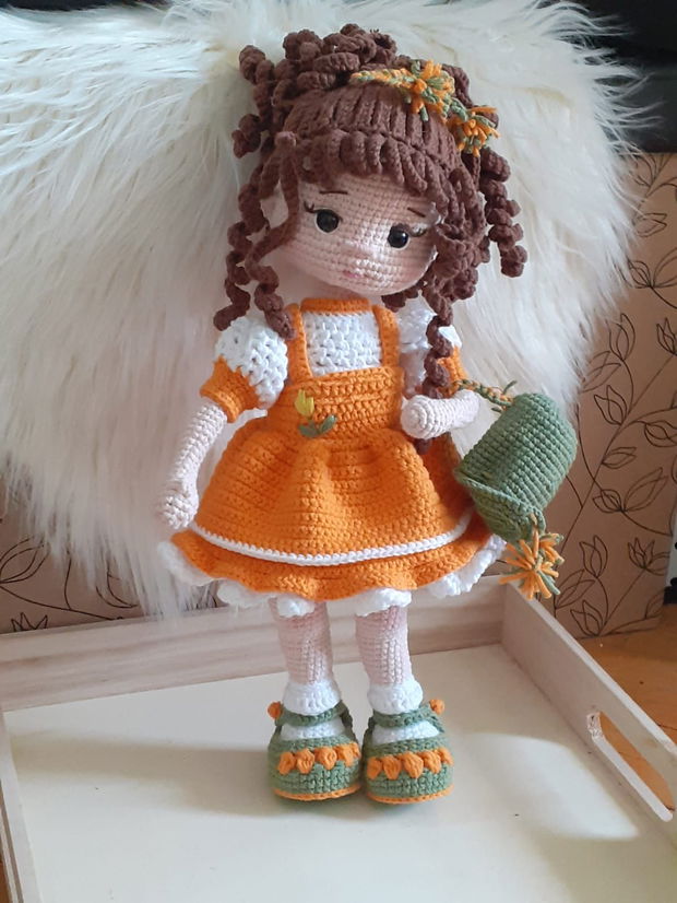 Ana cu rucsacel, papusa crosetata | Breslo