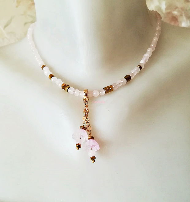 colier cu flori de lotus si cuart roz | Breslo