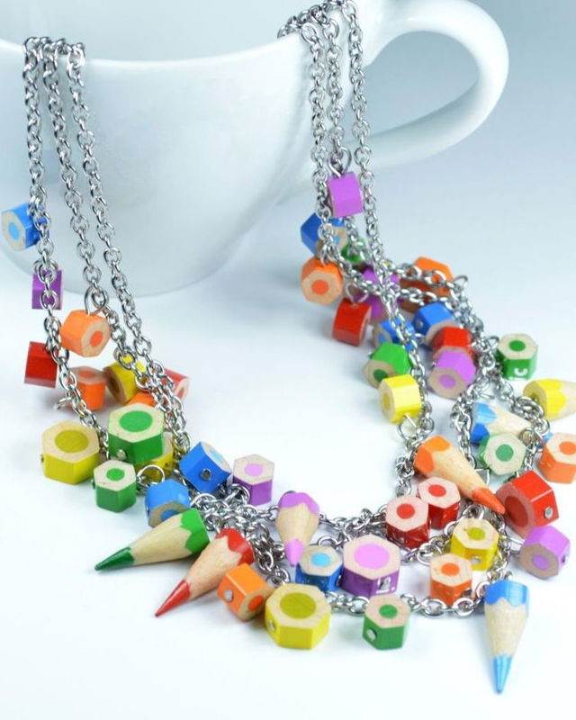 Colier din creioane colorate - Curcubeu mijlociu | Dichisar